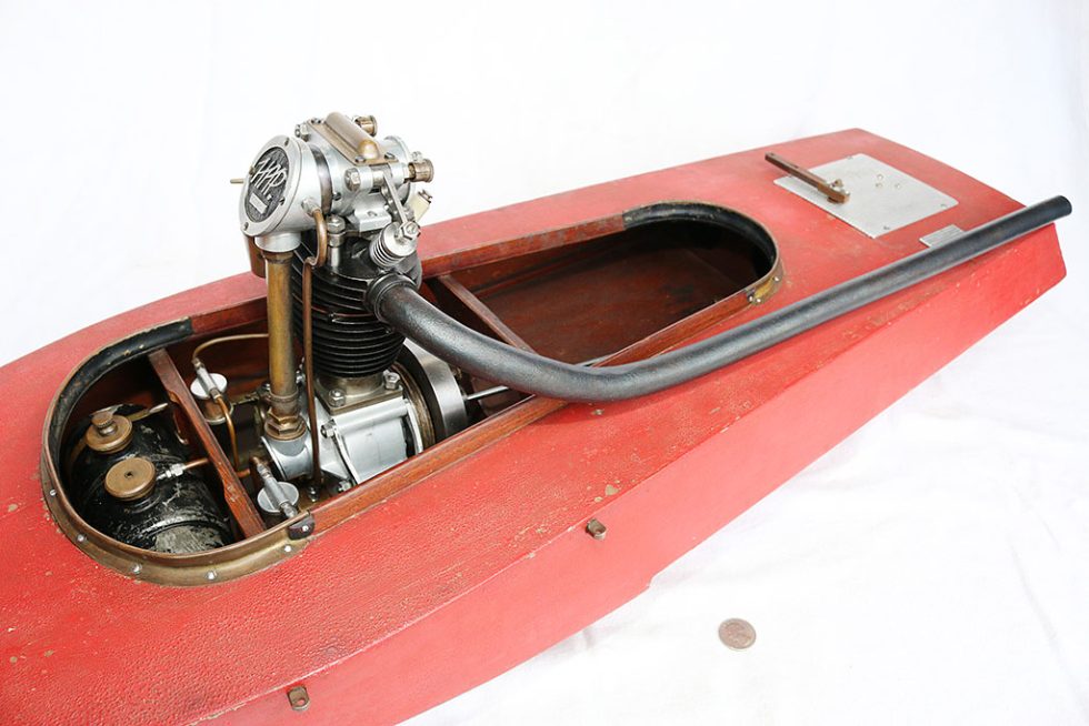 Pingstone Tether Boat - The Miniature Engineering Craftsmanship Museum