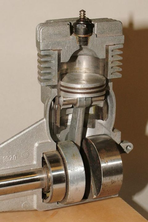 HP .61 Engine Cutaway - The Miniature Engineering Craftsmanship Museum