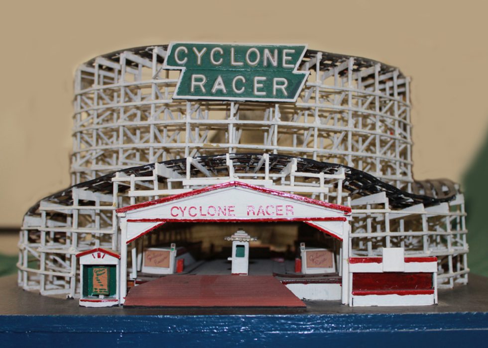 "Cyclone Racer" Wooden Roller Coaster Model - The Miniature Engineering ...