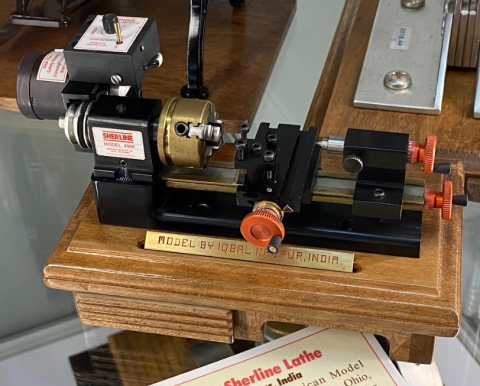 Miniature Sherline 4000 Lathe - The Miniature Engineering Craftsmanship ...